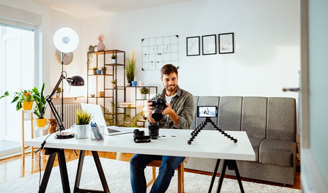 Tips for partnering with a B2B influencer on LinkedIn | INTHEBLACK