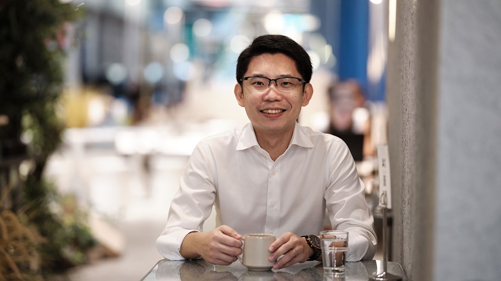 Explore the two worlds of Lim Wei Ri CPA | INTHEBLACK