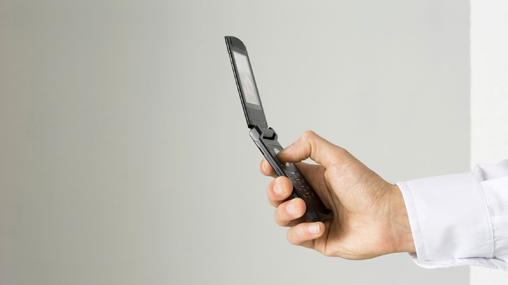 Best dumbphones in 2025: 5 top picks | INTHEBLACK